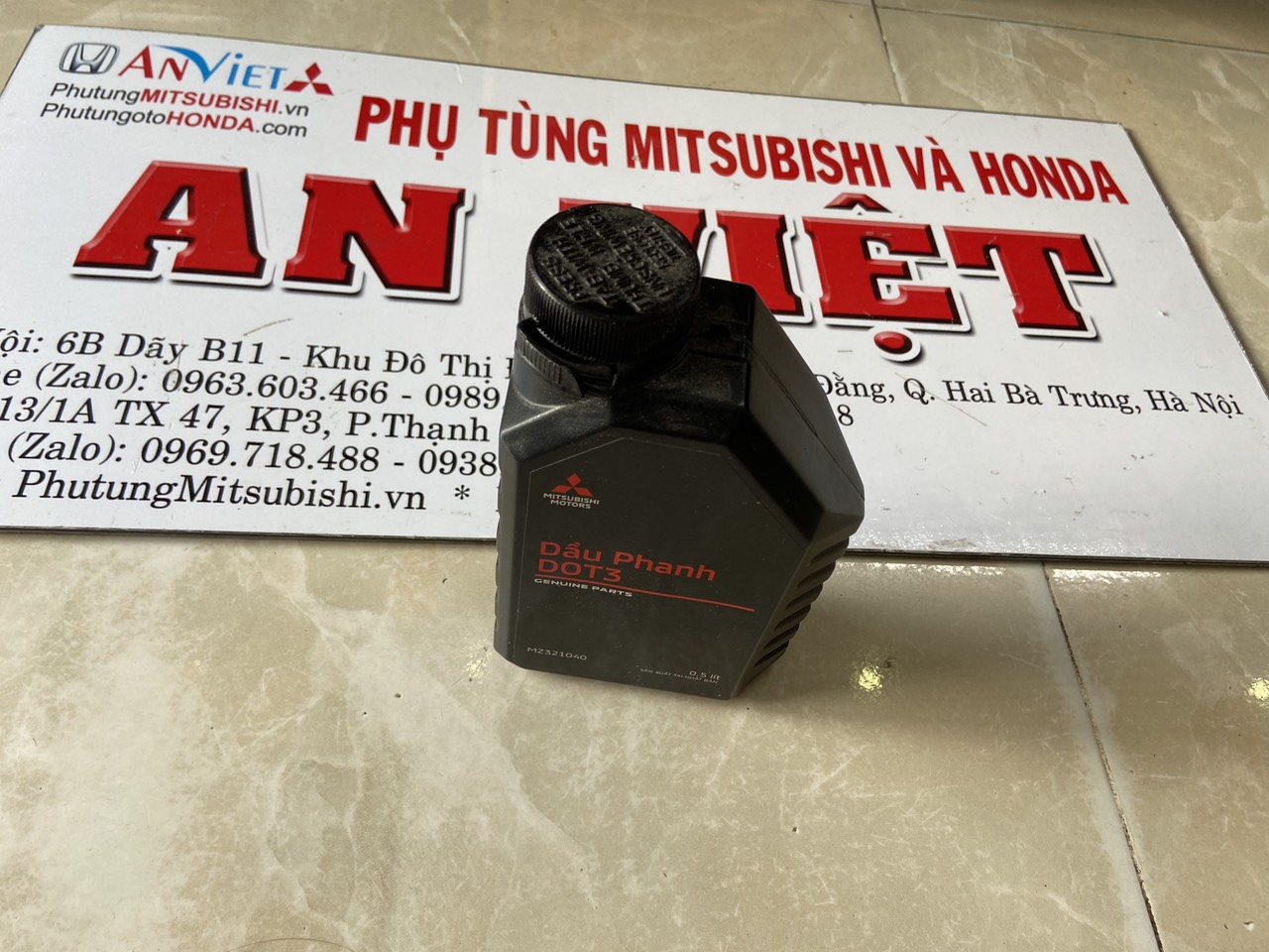 Dầu phanh xe Mitsubishi DOT3